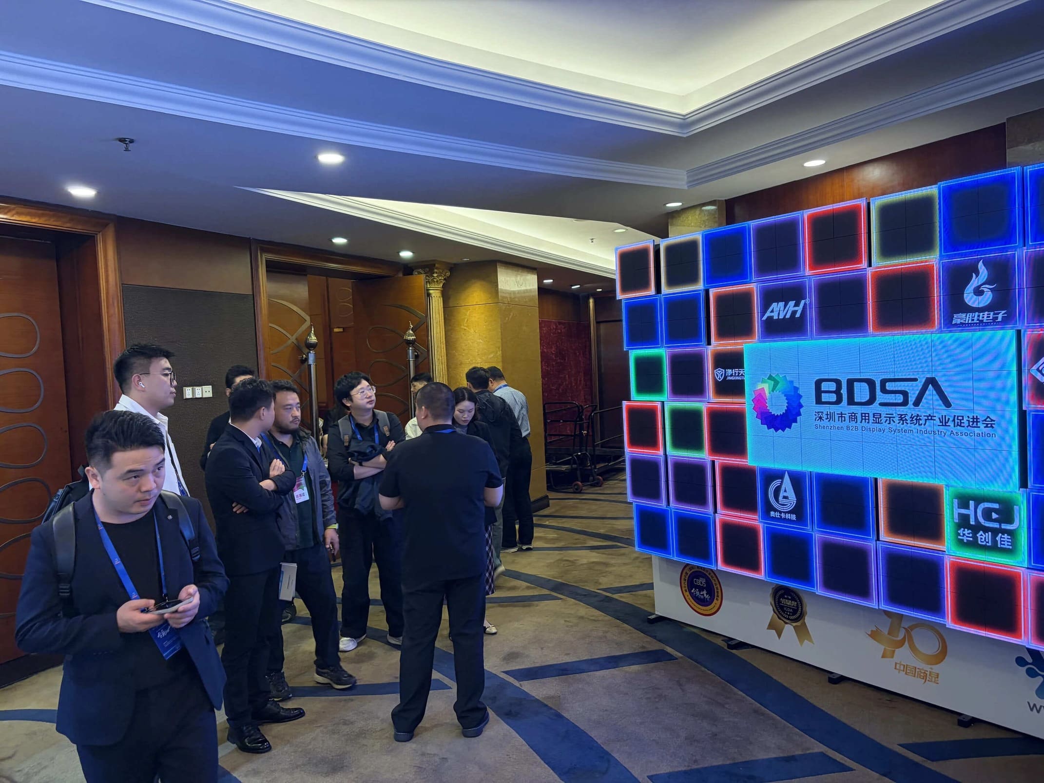 Leading the New Wave of Dynamic Visuals Our Creative Display Becomes ...